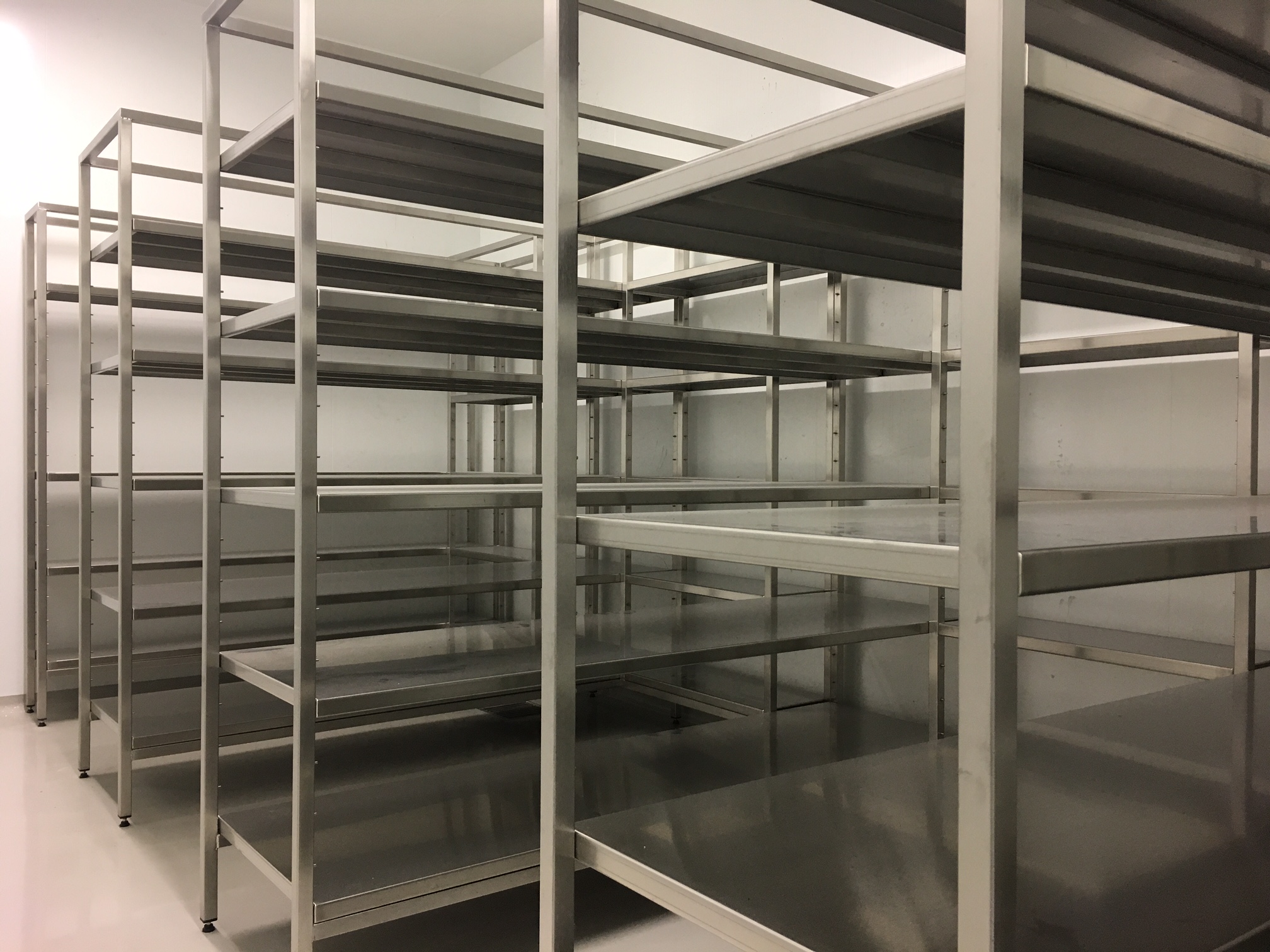 Mobilier de laboratoire – CONCEPT-INOX